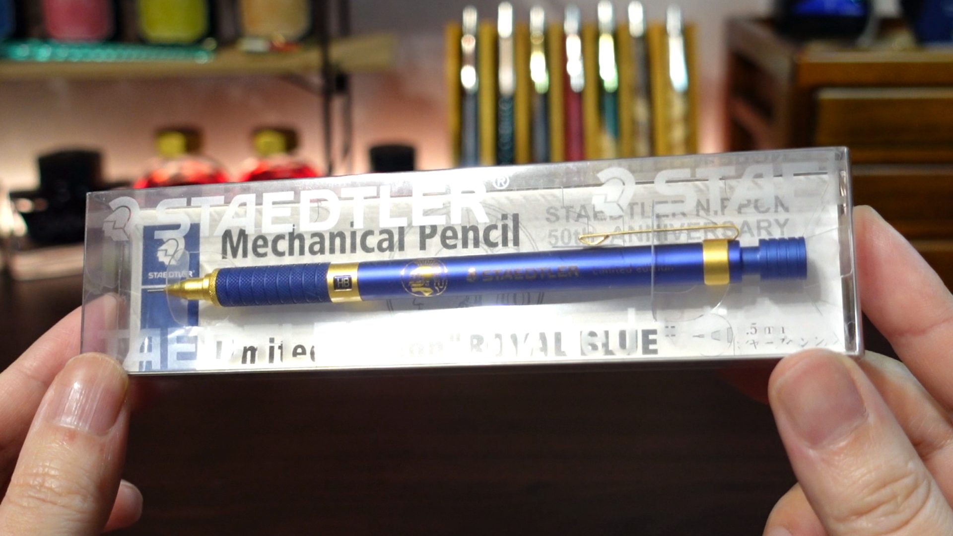 【ロイヤルブルー】STAEDTLER 92535 50年限定モデルを徹底レビュー - イラスト画材箱