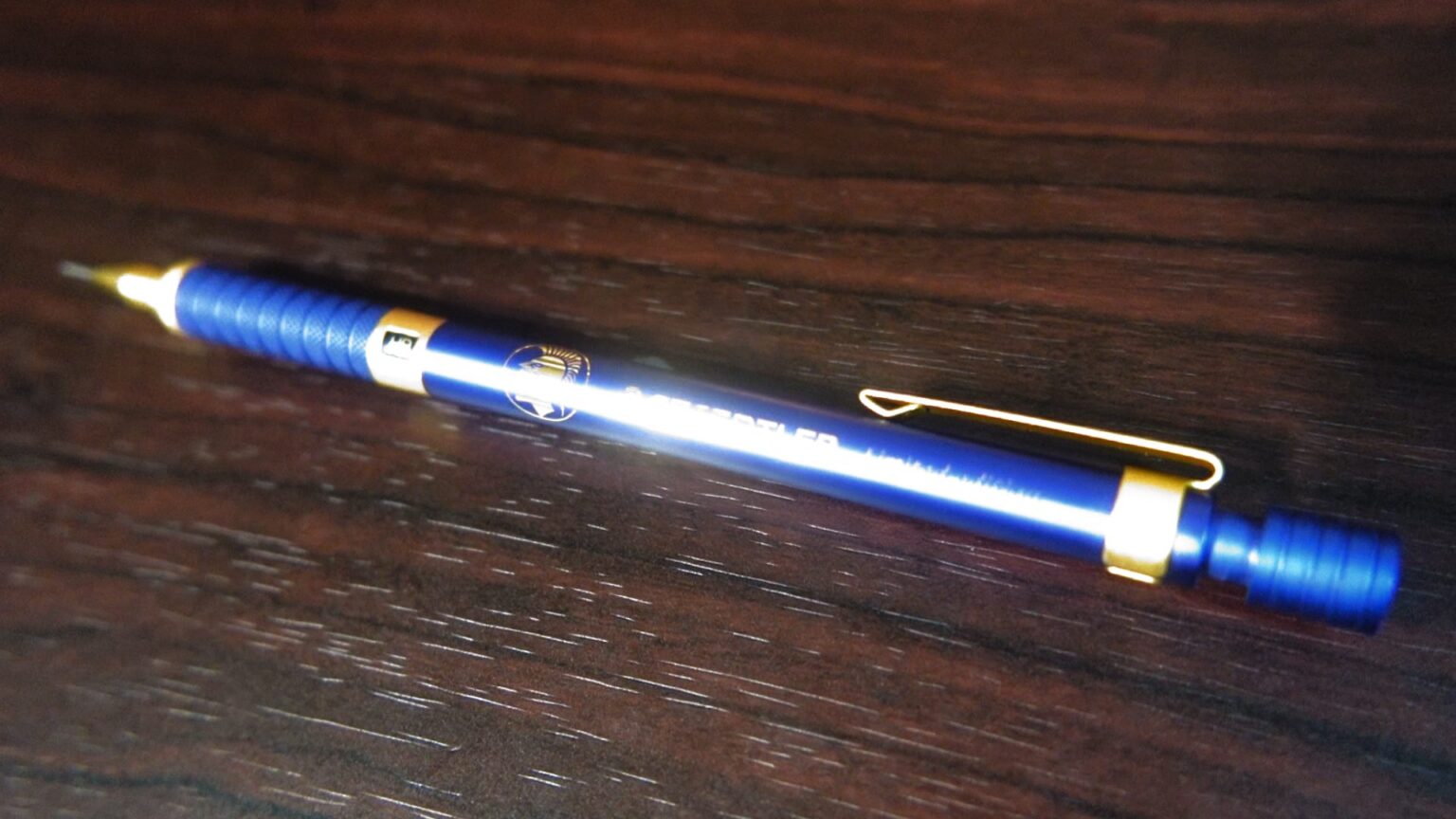 【ロイヤルブルー】STAEDTLER 92535 50年限定モデルを徹底レビュー - イラスト画材箱